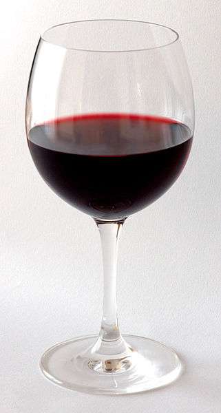Comment le vin rouge peut vous faire vivre plus longtemps