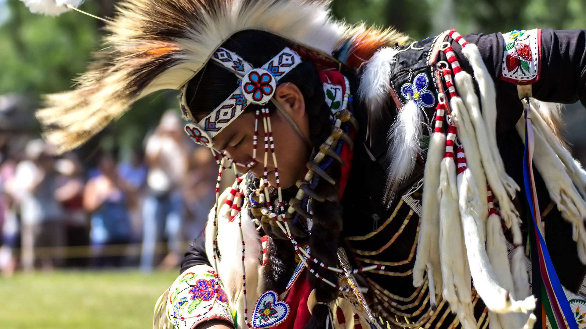 Les Mohawks, l'une des six grandes nations amérindiennes iroquoises ...