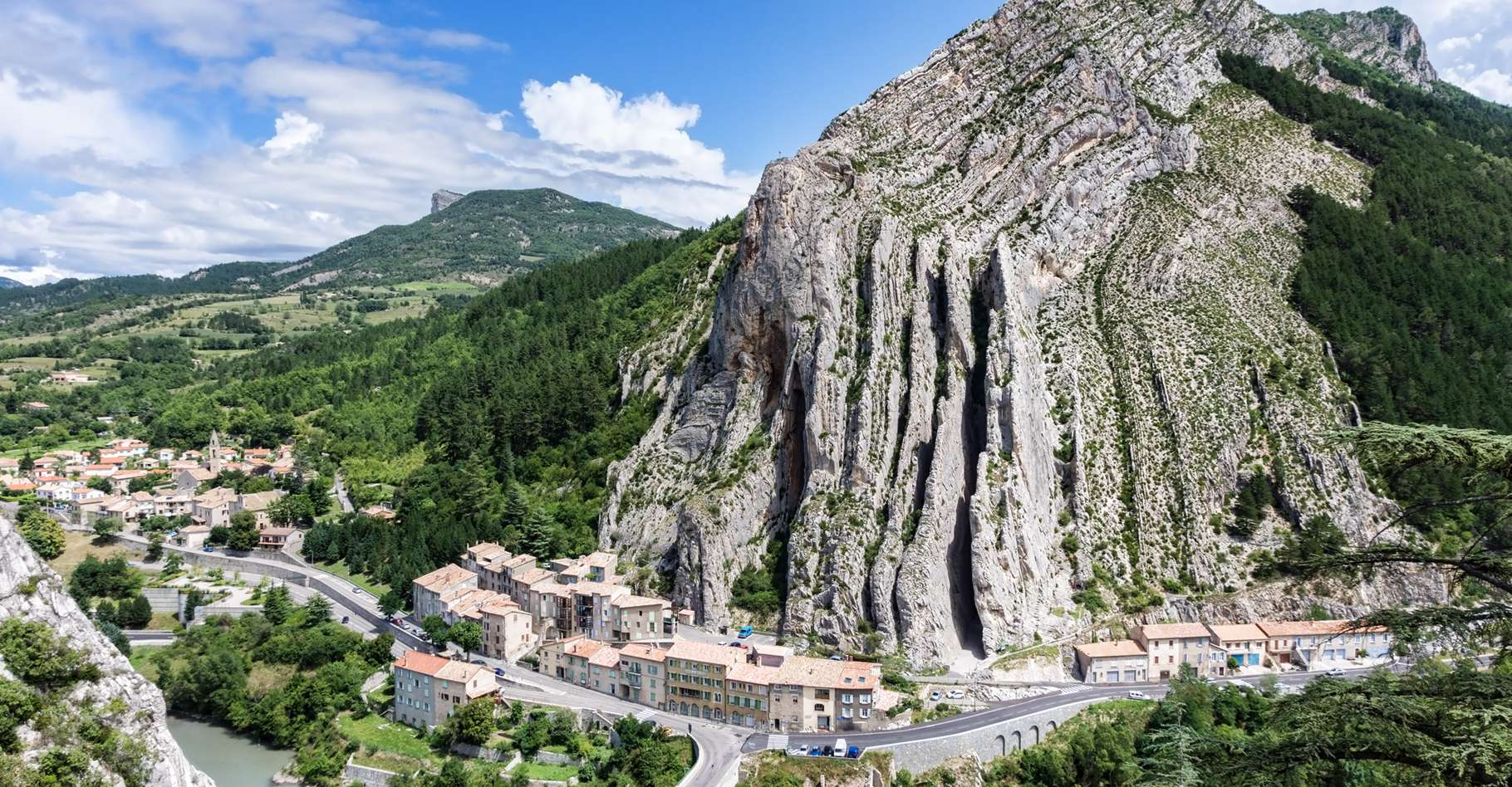 Des plis dans les roches | Dossier