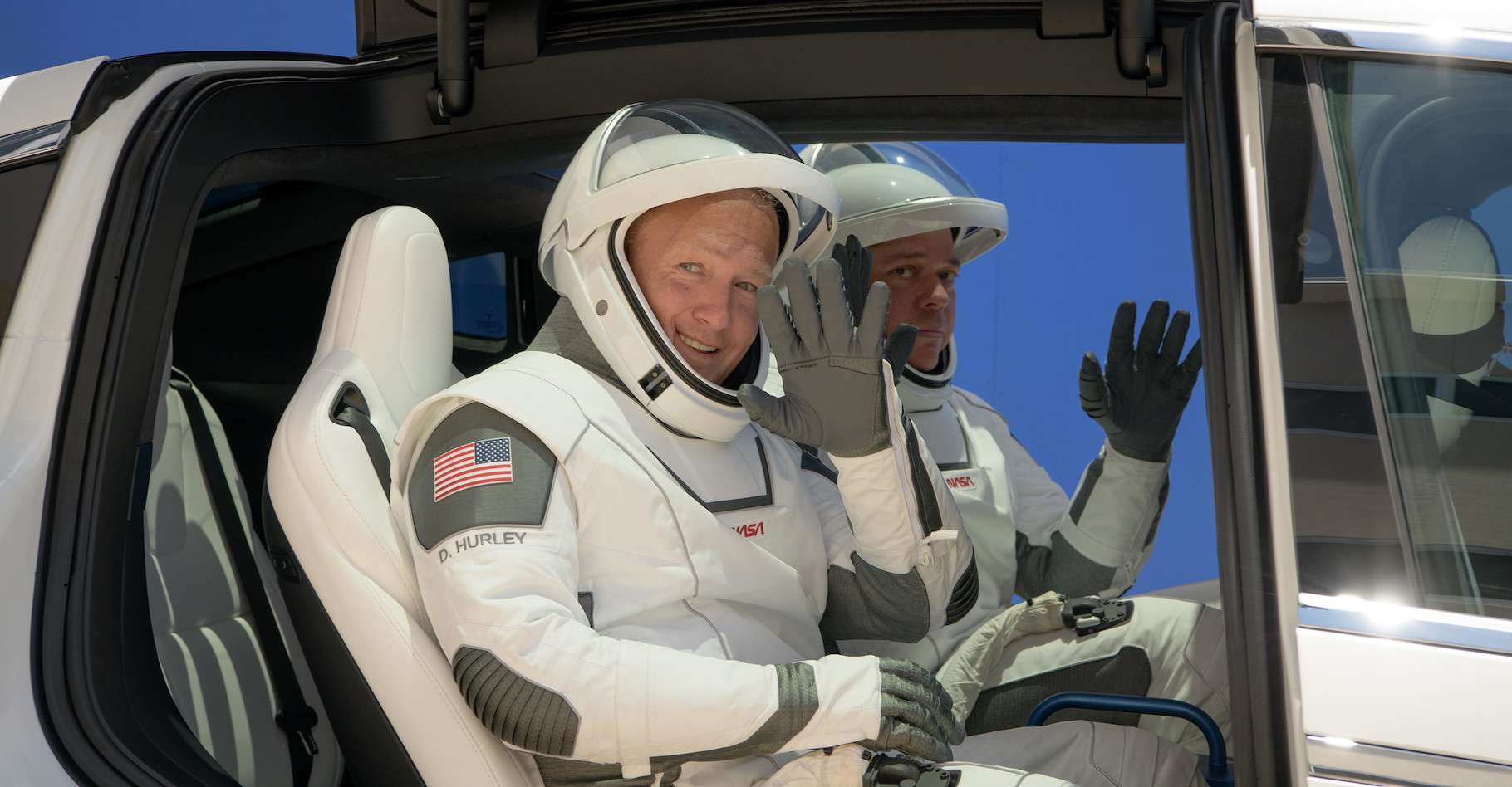Espace Qui Sont Les Deux Astronautes Du Premier Vol Habité De Spacex