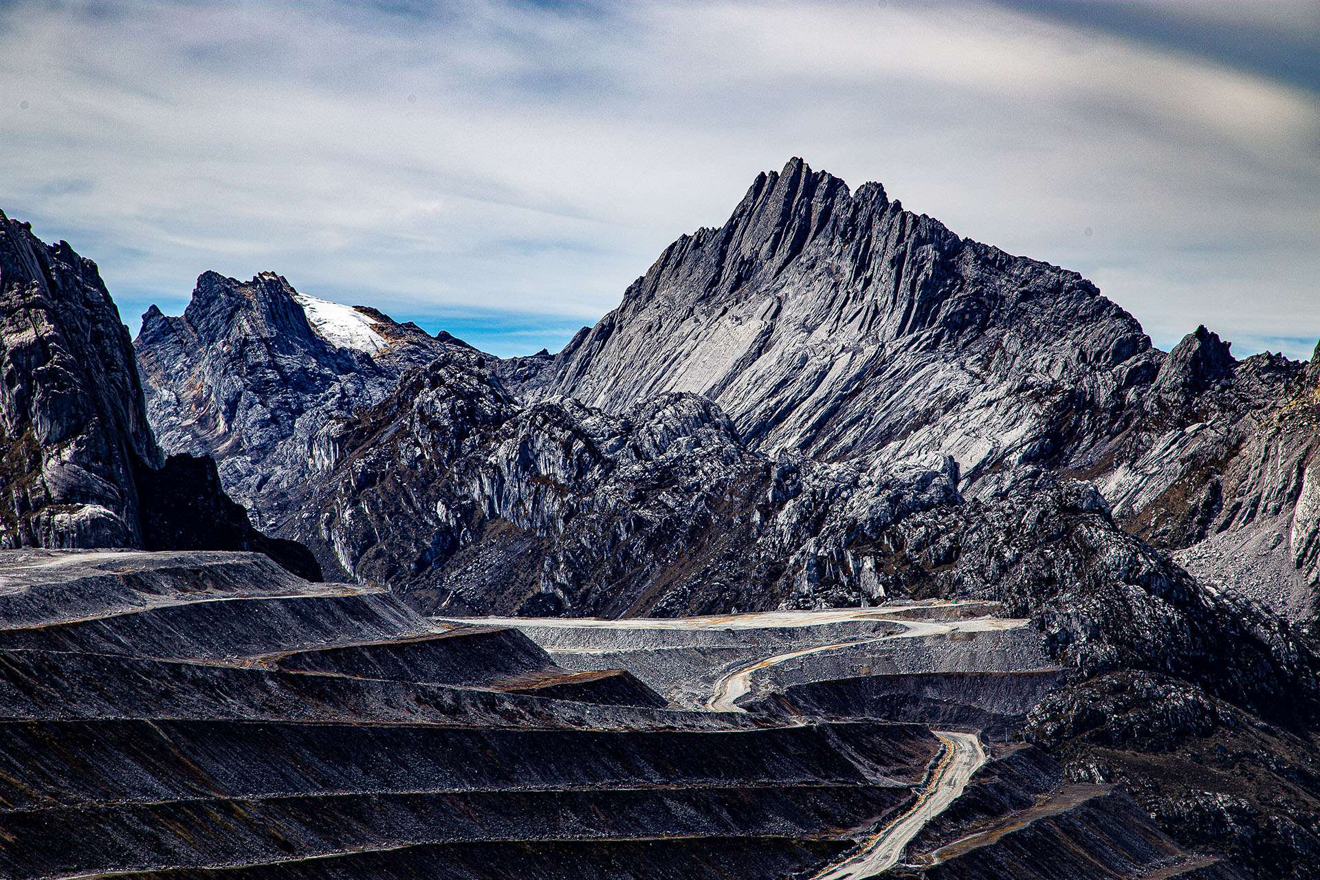 Le Puncak Jaya : la perle des cimes tropicales – Océanie – 4 884 mètres ...