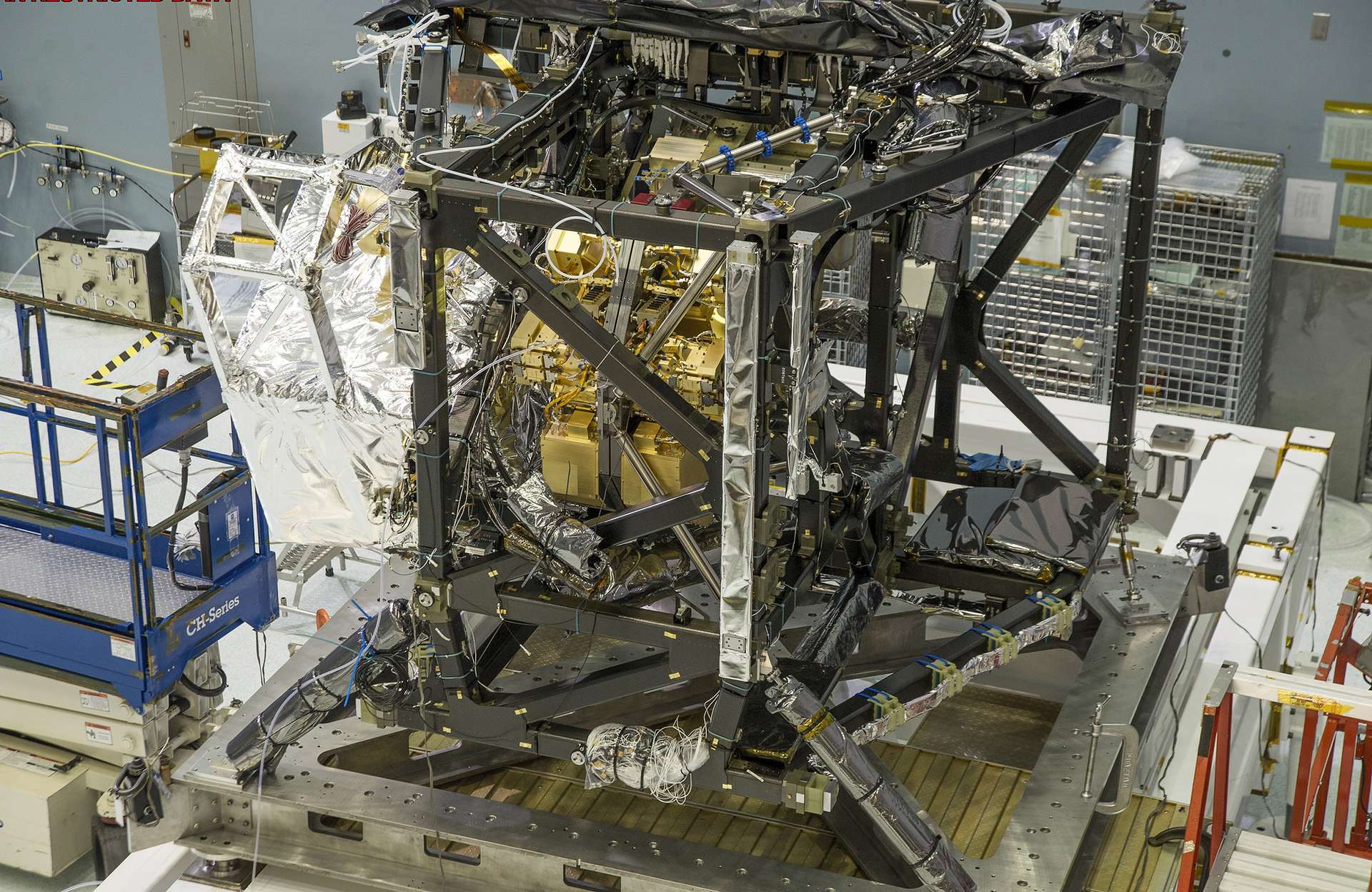 Définition | NIRCam - Near-InfraRed Camera - Caméra proche infrarouge