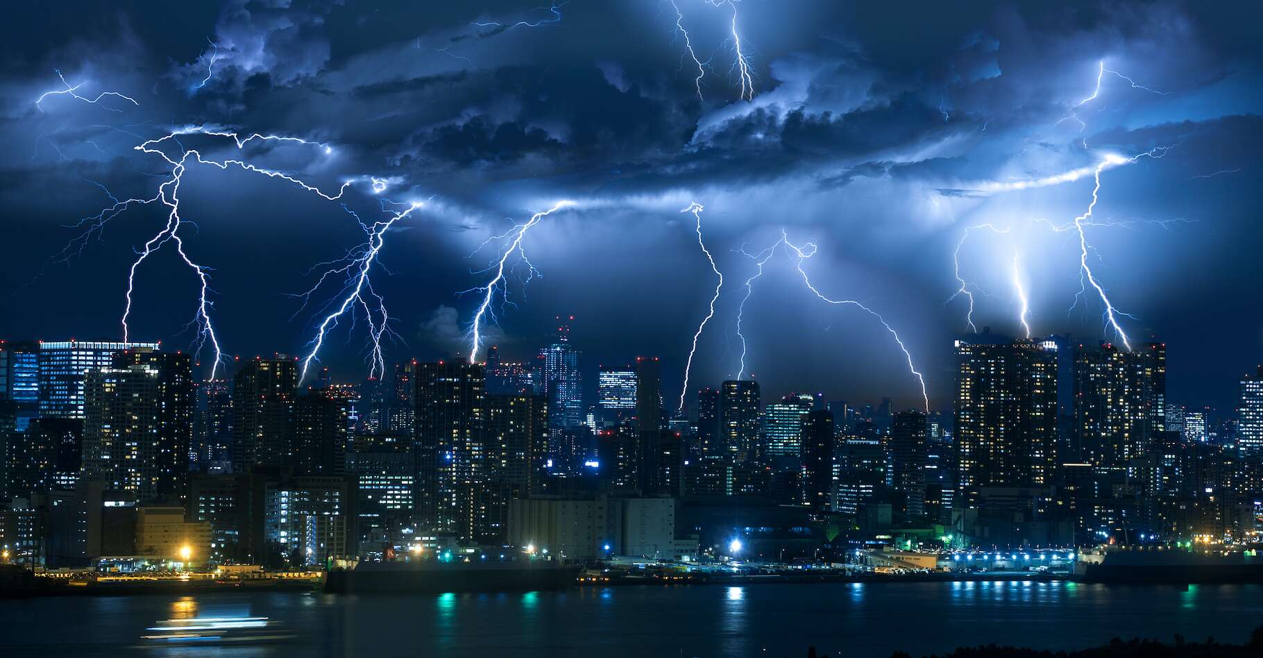 Comment frappe la foudre ? Les scientifiques ont enfin résolu ce vieux ...