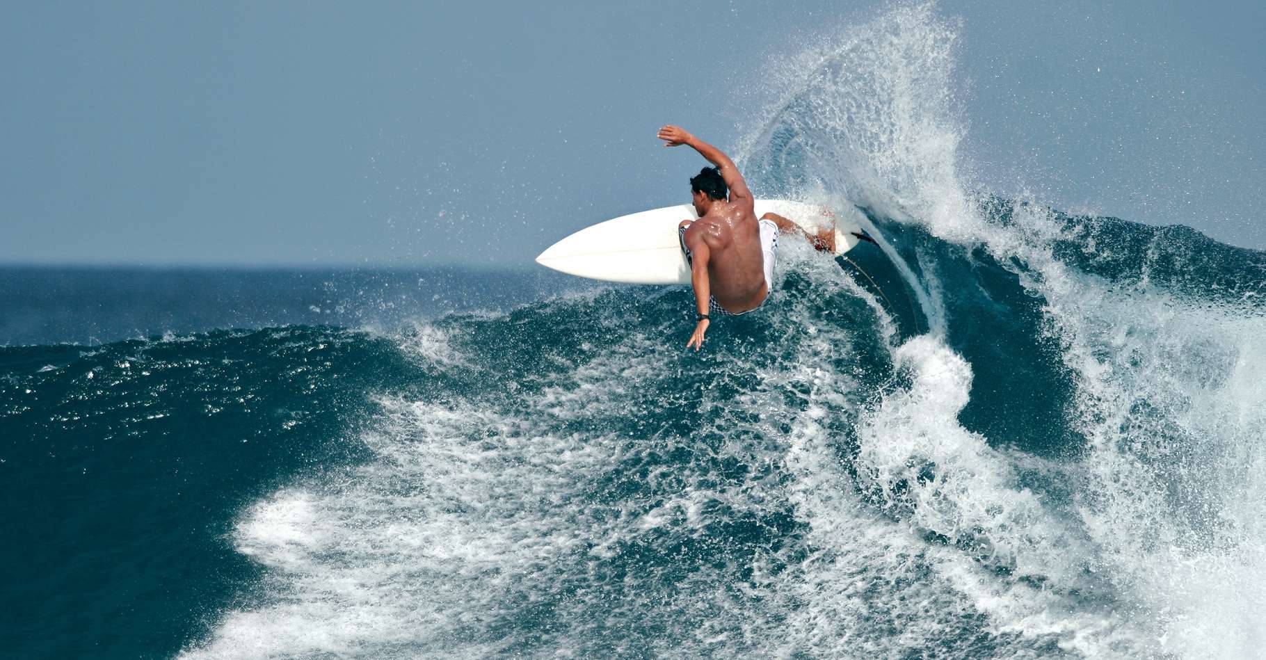 Faire du surf avec un drone ? C'est possible