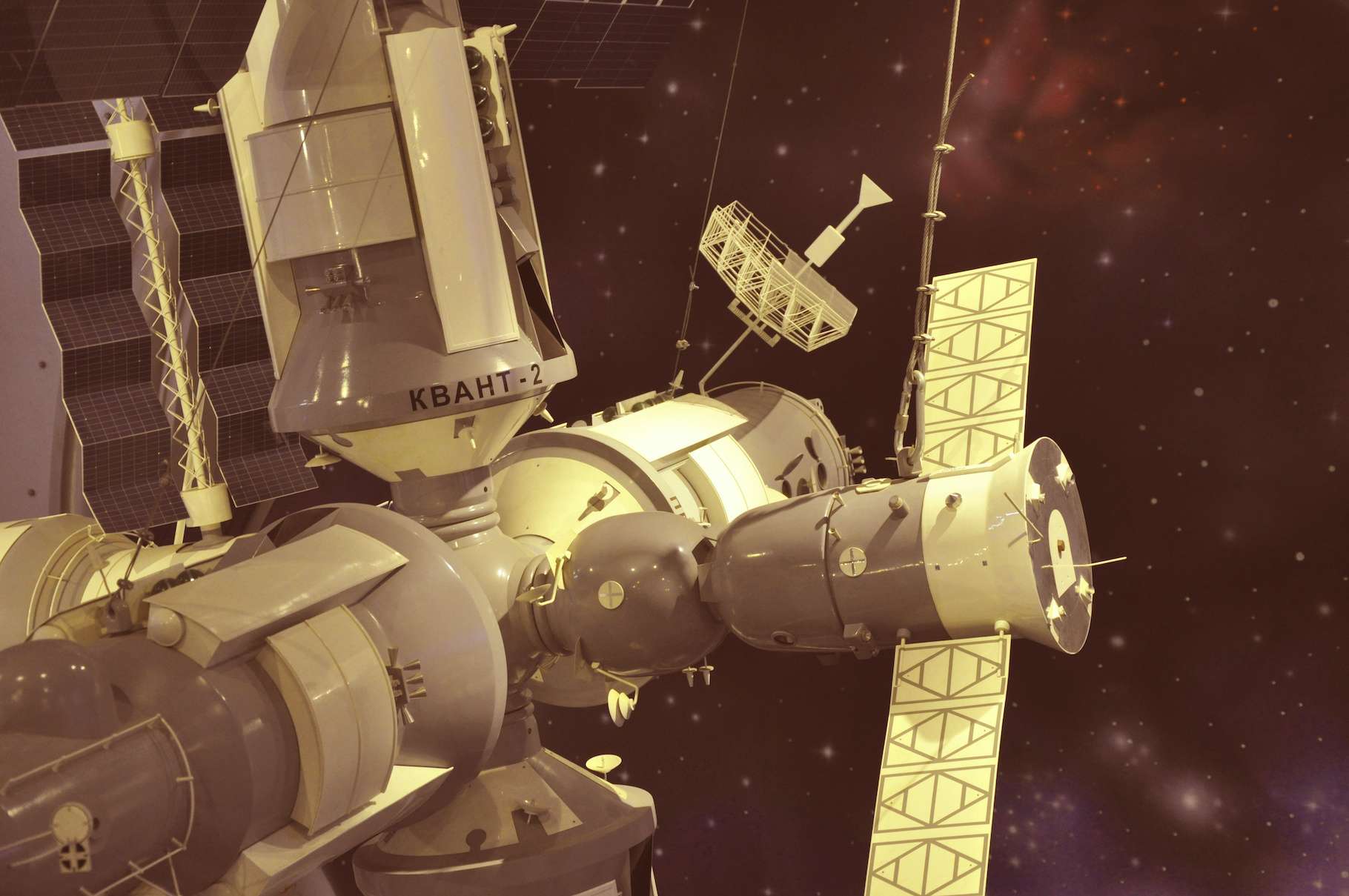 La station spatiale MIR faisait un plongeon dans l'océan il y a 20 ans