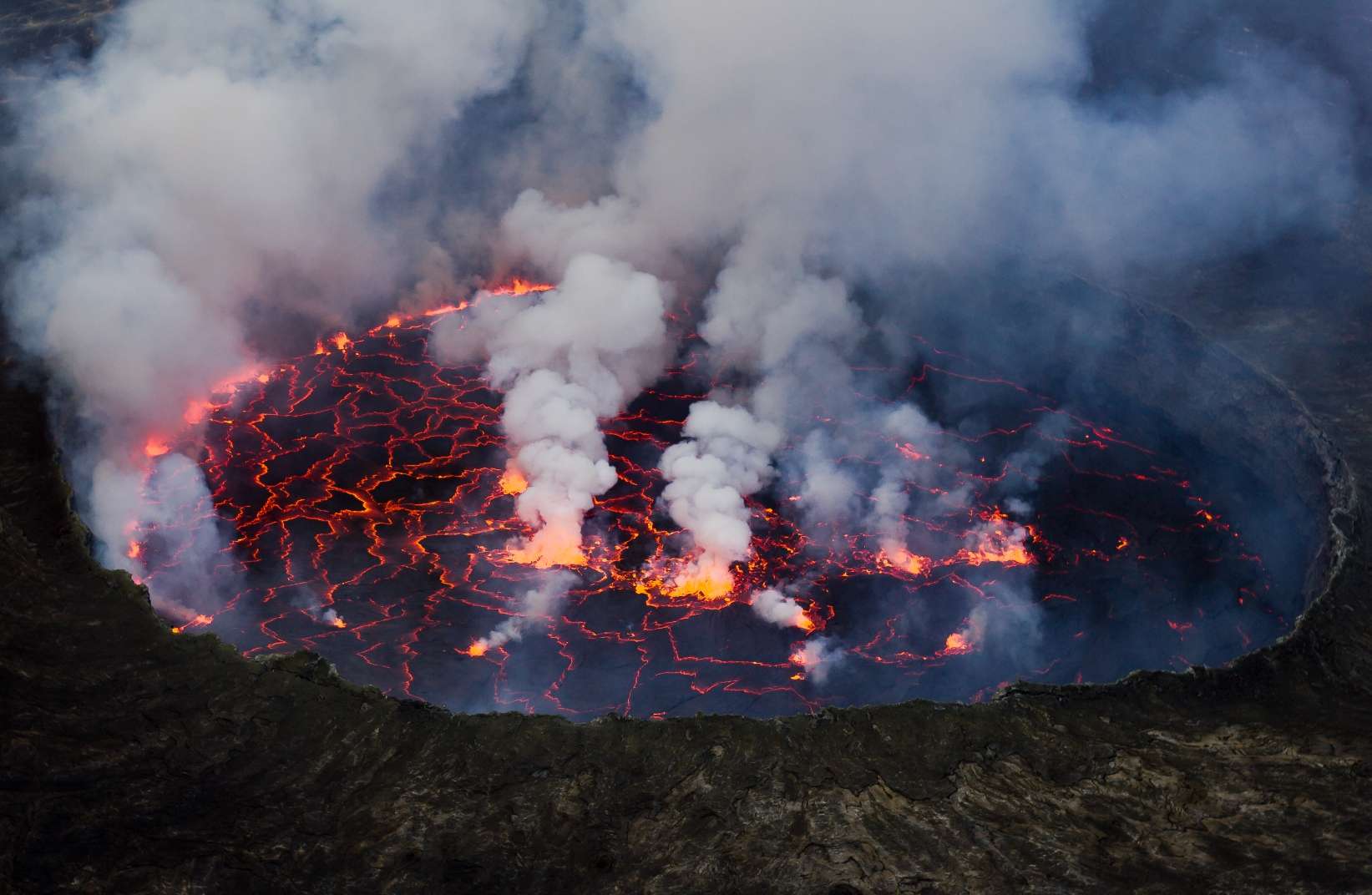 Ce volcan est entré en éruption sans prévenir et c’est préoccupant