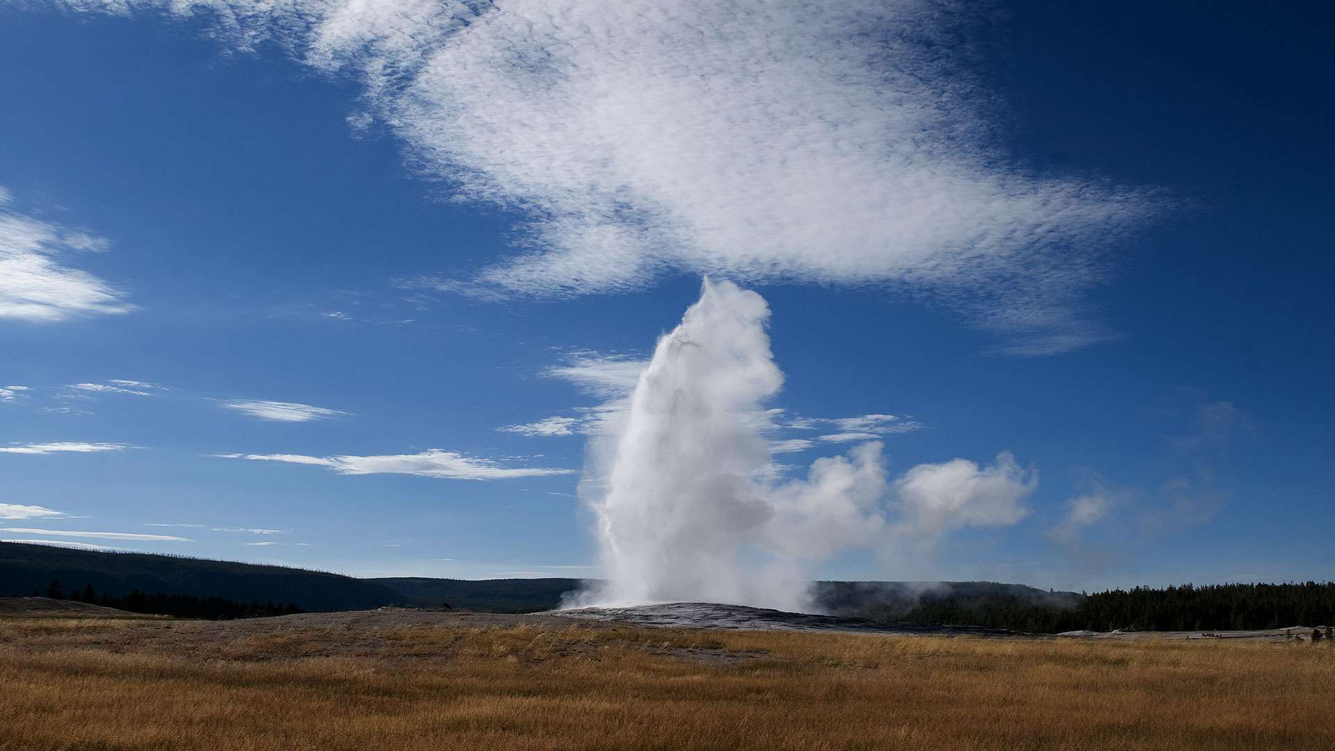 Éruption d'un geyser - Photos Futura