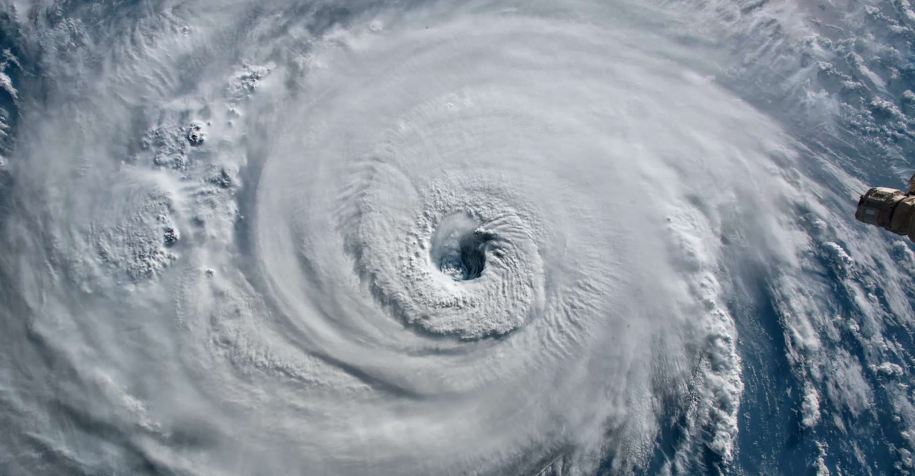 Que se passe-t-il dans l'œil d'un ouragan