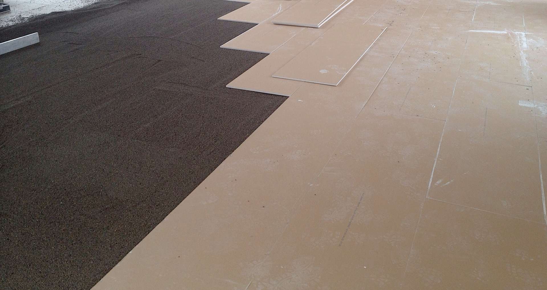 Comment réaliser une chape sèche