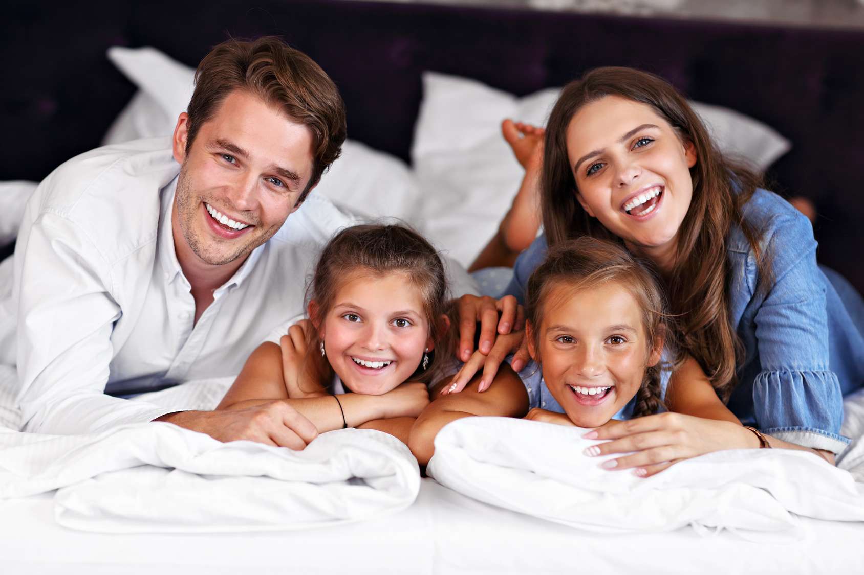 Hérédité : les enfants ressemblent-ils plus à leur père ou à leur mère