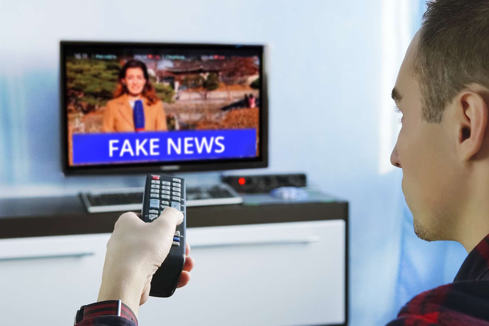 Définition | Fake news - Fausse information - Information trompeuse