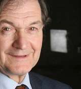 Biographie | Roger Penrose - Mathematicien et physicien | Futura Sciences