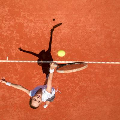 Equation trajectoire d'une balle de tennis (TPE)