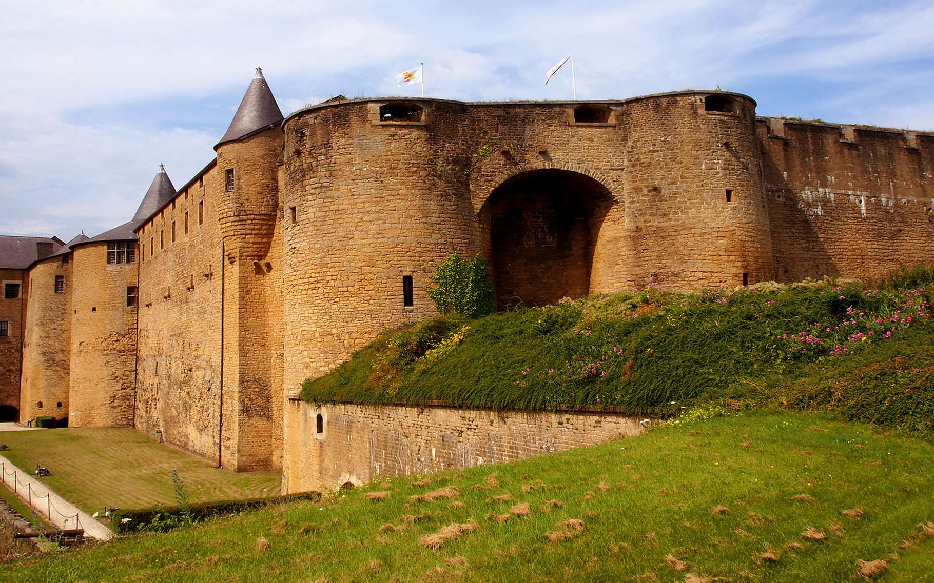 Ardennes : Château Fort de Sedan et géologie | Dossier