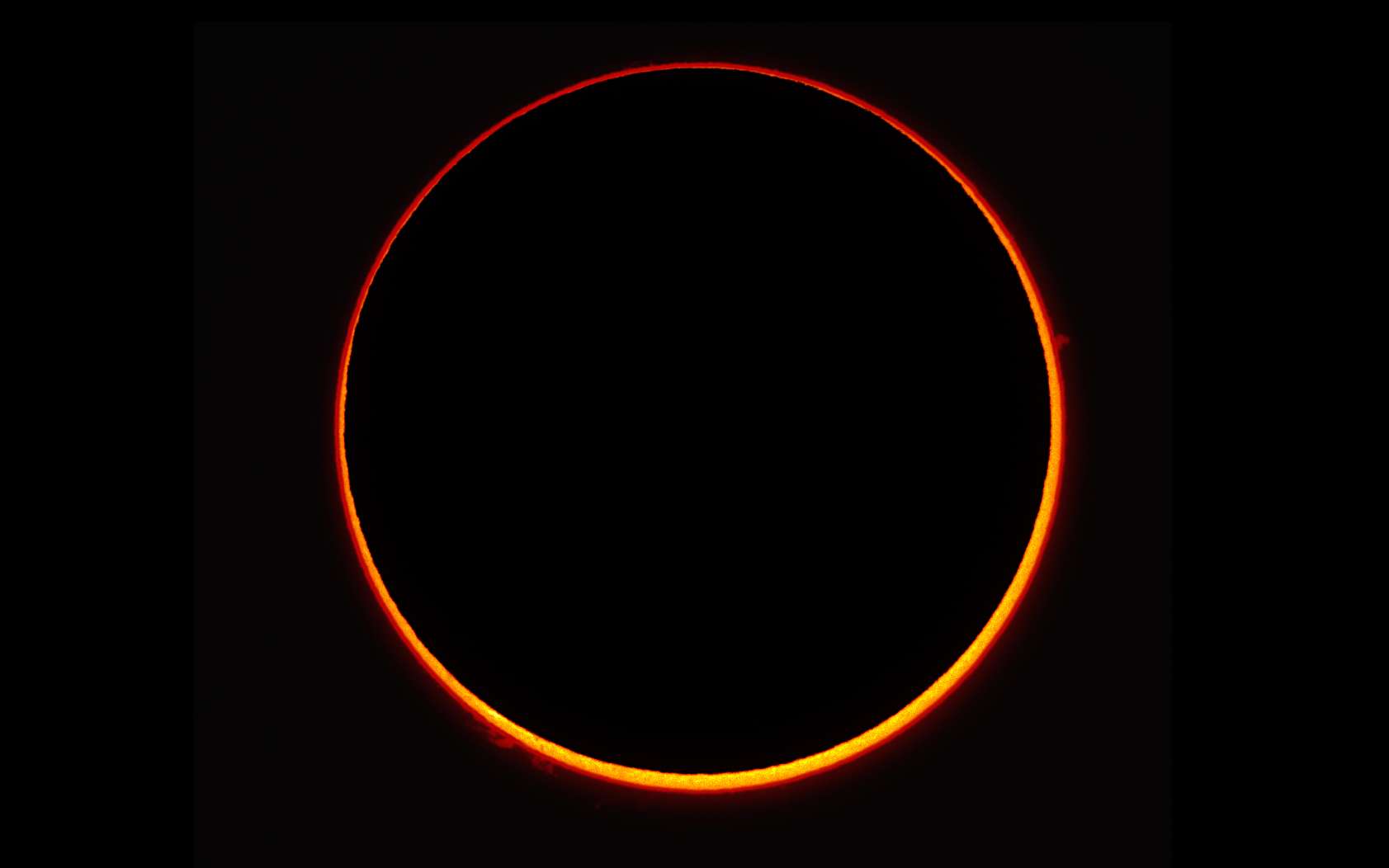 Les 6 plus belles photos de l'éclipse annulaire du Soleil