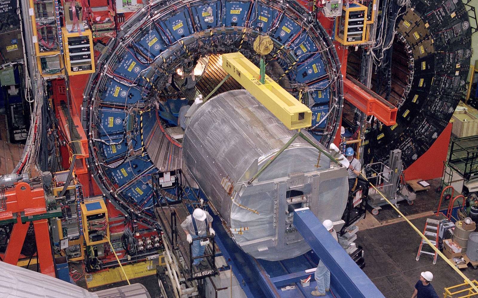 Une particule mystérieuse découverte au Fermilab