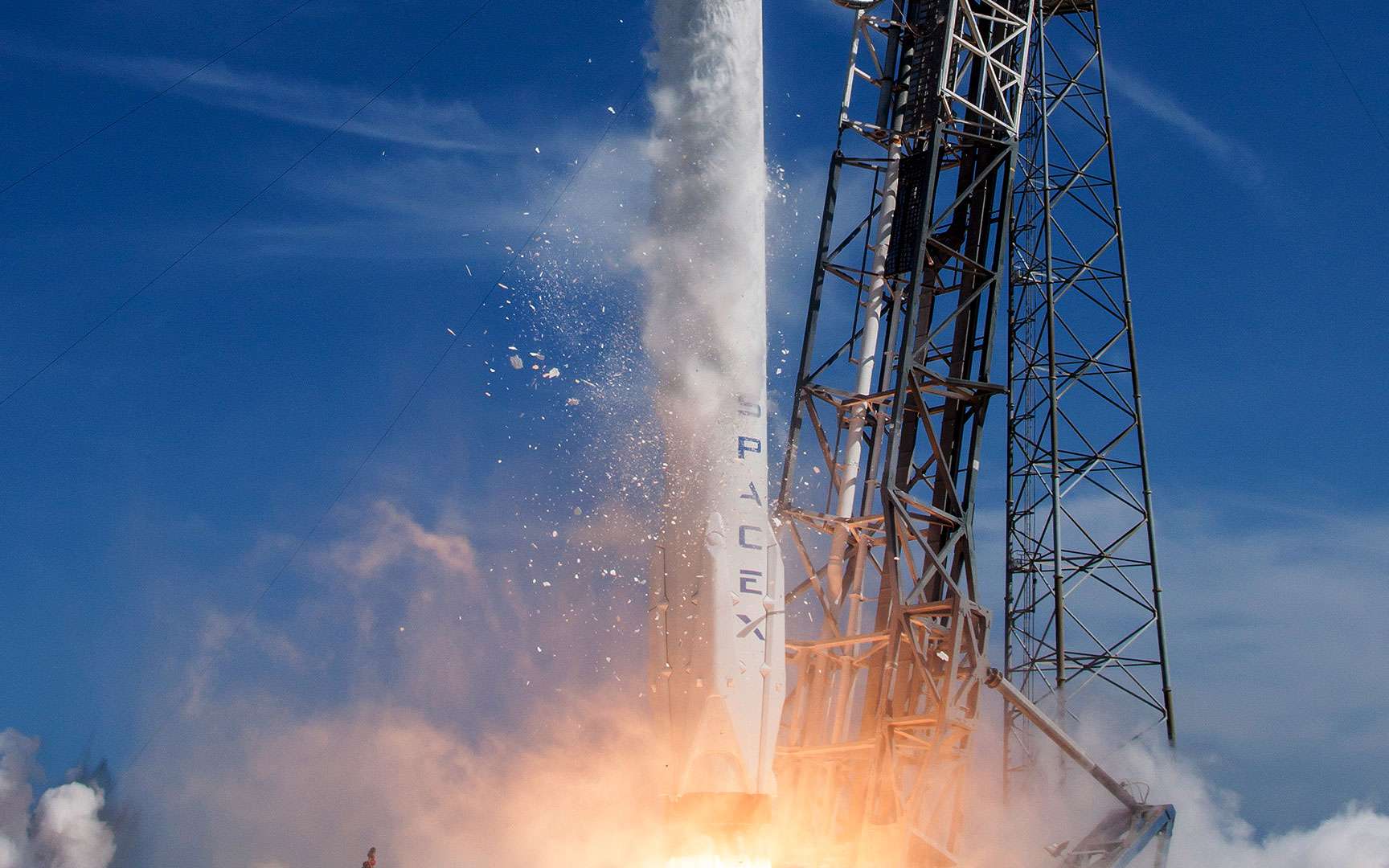 Vidéo Revivez Le Lancement De Spacex Et De Ses 8 Son Premier