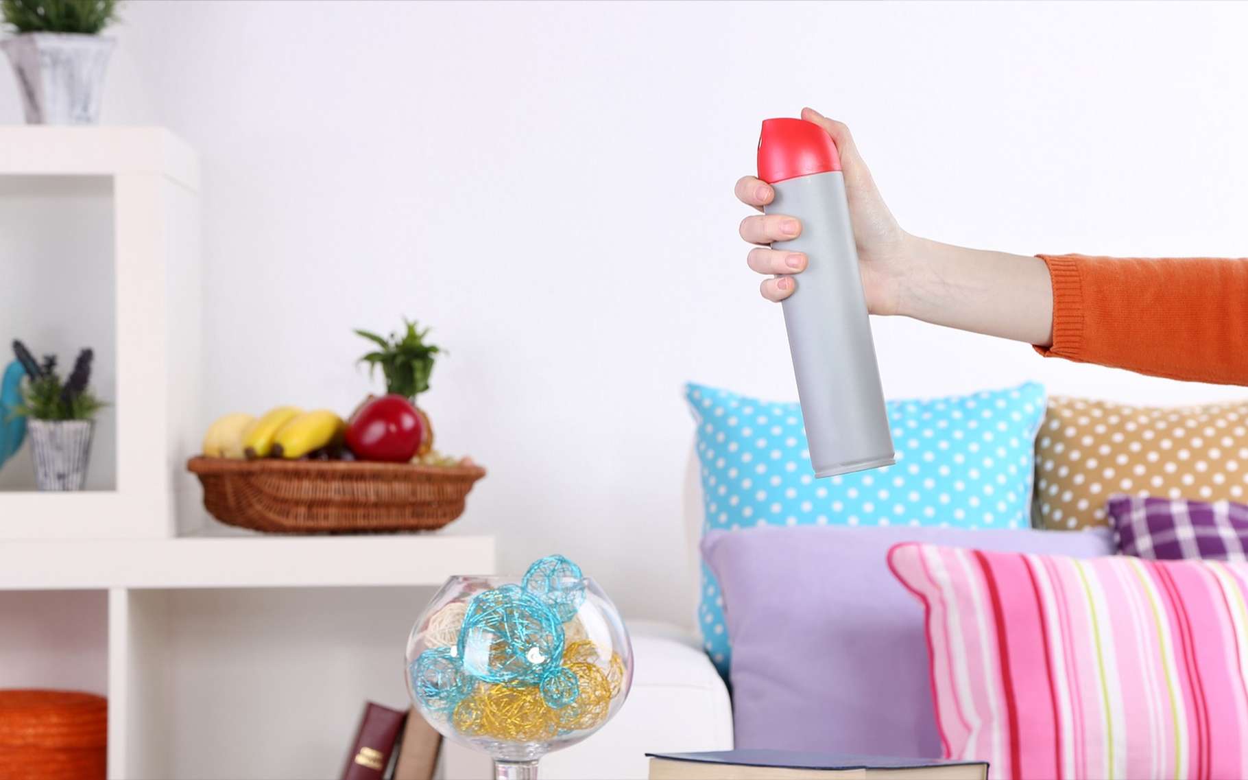 Air intérieur : faut-il éviter les sprays aux huiles essentielles