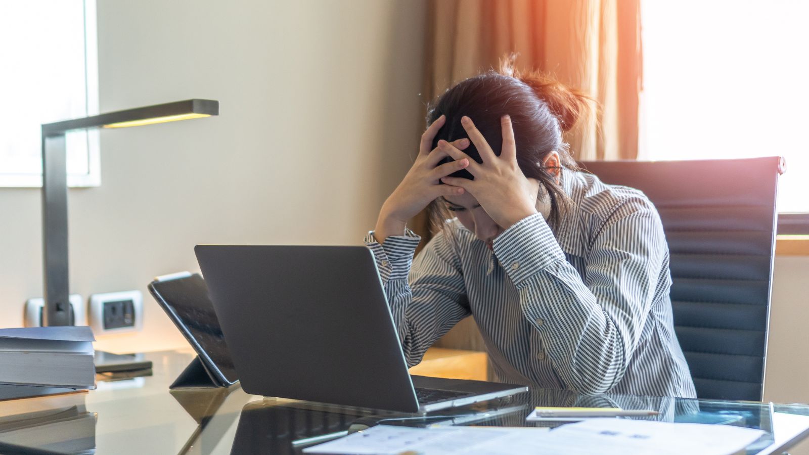 Travailler trop laisse des traces dans votre cerveau : voici ce que les ...